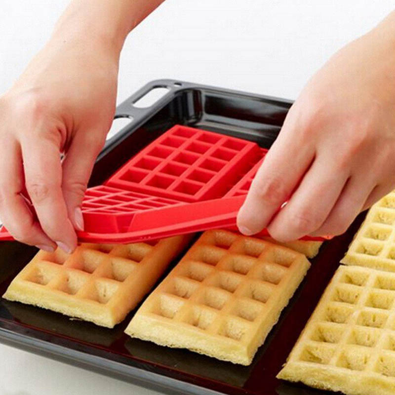 Silicone waffle mold | Red - www.zunik.fr - Yannick